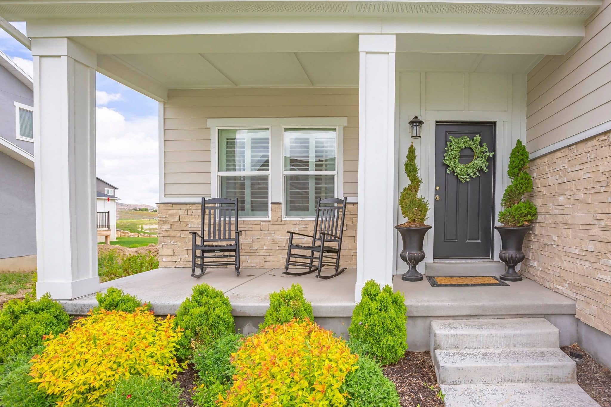 Top Tips From Pro Installers: Get the Perfect Porch Design - ALD